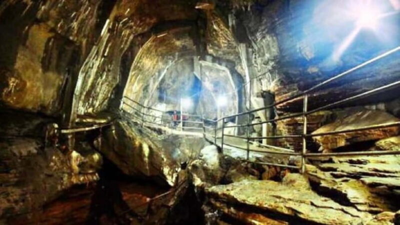 Pokhara: Private Full-Day Tour to 7 Iconic Attractions - Mahendra Cave: Limestone Formations and Underground Marvels