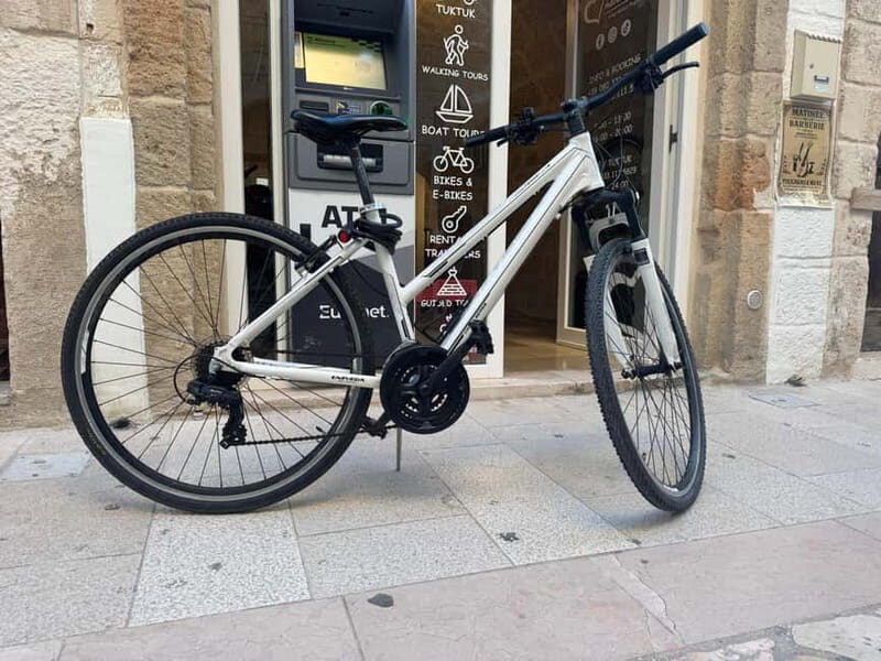 Polignano a Mare: Bike tour of the coast - First Stop: Polignano a Mare’s Historic Center