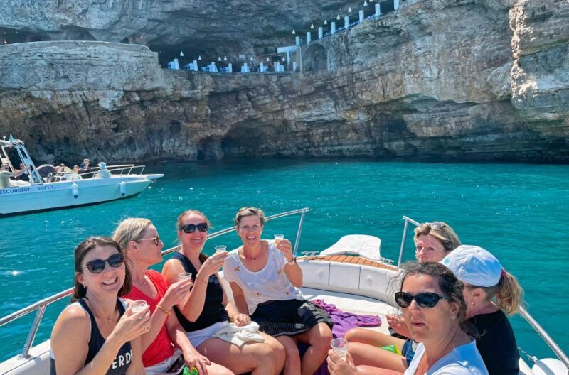 Polignano a Mare: Speedboat Cruise to Caves with Aperitif - The Experience of the Caves and Scenic Points