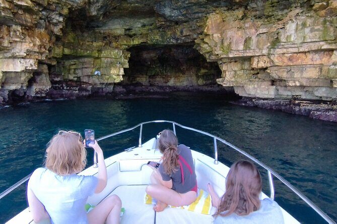 Polignano by boat Private excursion with aperitif - Key Points