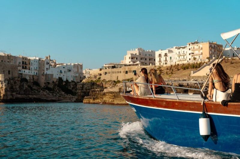 Polignano: Exclusive 2-hour boat ride with aperitif - Key Points