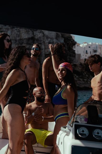 Polignano: PRIVATE boat cruise to the caves with aperitif - Comfort, safety, and practicalities