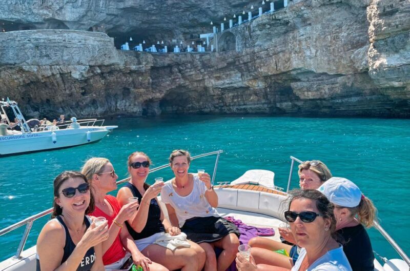 Polignano: PRIVATE boat cruise to the caves with aperitif - Price and value analysis