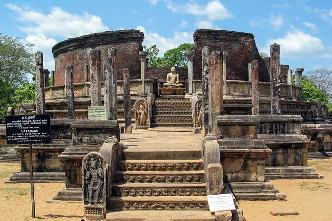 Polonnaruwa Ancient Kingdom and Wild Elephant Safari from Sigiriya - Starting Point: Sigiriya’s Iconic Fortress
