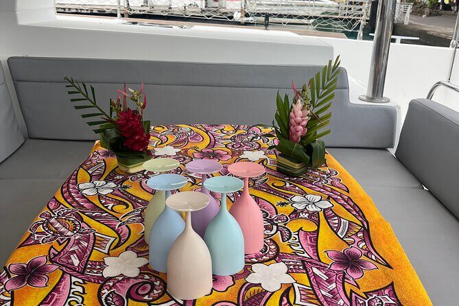 Polynesian atmosphere in Bora Bora Lagoon, Tapas and Cocktail - The Best Fit: Who Should Book This?
