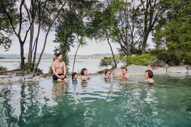 Polynesian Spa Rotorua: Deluxe Lake Spa Hot Spring Bathing - An Overview of the Polynesian Spa Experience