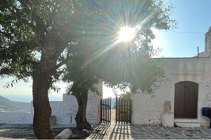 Poly's Island Guided Tour in Folegandros - Discovering Folegandros: A Guided Tour Worth Your Time