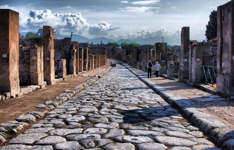 Pompei and Vesuvio- Private Tour in Fiat 500/600 Vintage - The Charm of Traveling in a Classic Fiat