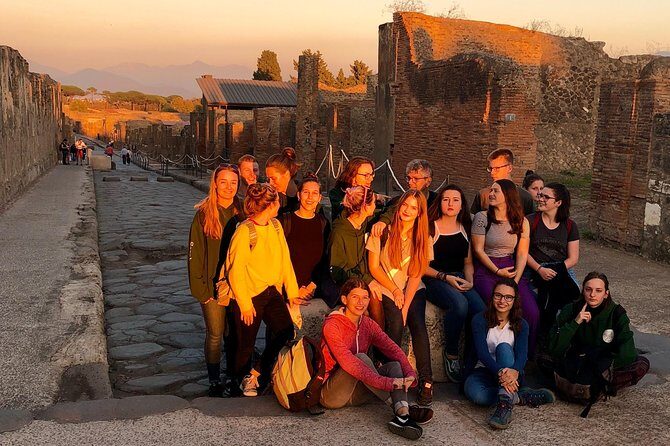 Pompei Guided Tour at Sunset - The Experience of the Guides