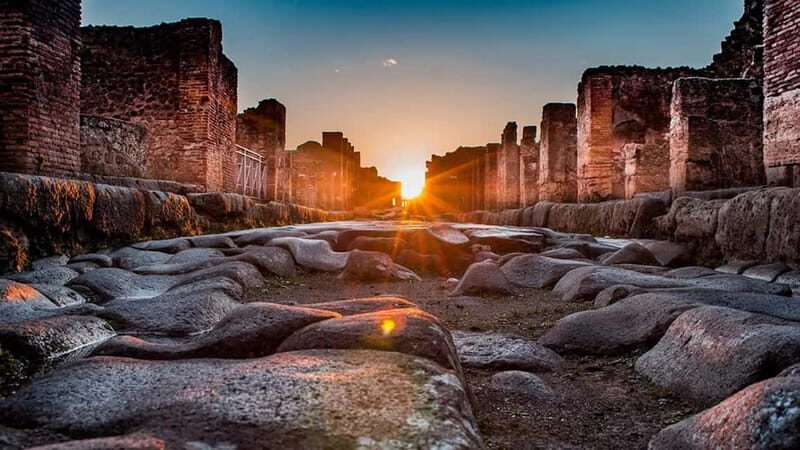 Pompeii: a dive into history and art - A Closer Look at the Tour Experience