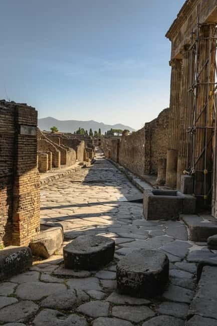 Pompeii and Amalfi Coast: small groups from Rome with a visit to the excavations - Experience the Charm of Pompeii and the Amalfi Coast in a Day