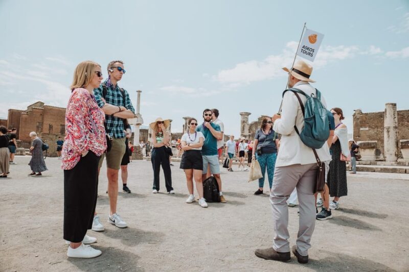 Pompeii and Amphitheatre group tour with an archaeologist - Pompeii and Amphitheatre Group Tour with an Archaeologist: A Practical, In-Depth Look