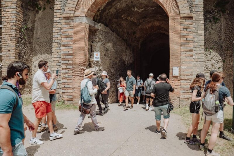 Pompeii and Amphitheatre group tour with an archaeologist - Key Points