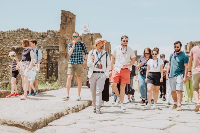 Pompeii and Amphitheatre group tour with an archaeologist - Practical Considerations