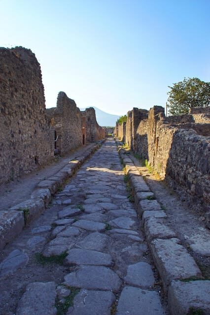 Pompeii and Herculaneum 8 hour private tour from Sorrento - Key Points