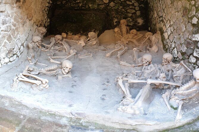Pompeii and Herculaneum day trip - Key Points