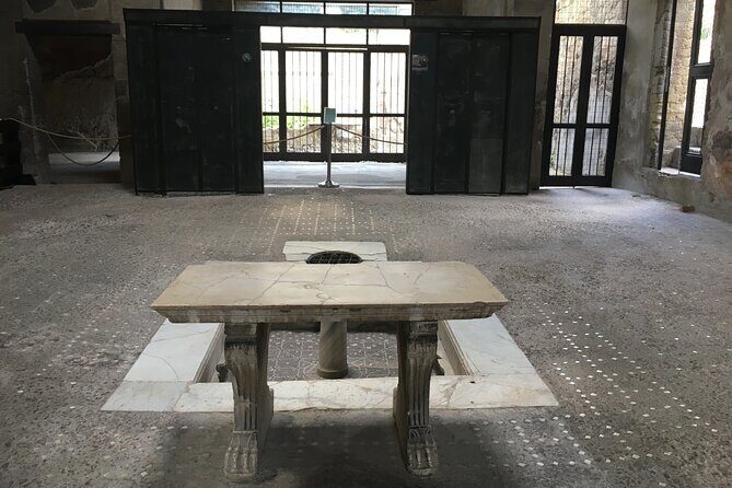 Pompeii and Herculaneum with archaeologist, small group of 10!!! - Practical Details: Timing, Meeting Points, and Comfort