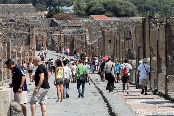 Pompeii and Mt. Vesuvius Full Day Tour with Italian Lunch - FAQ