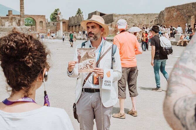 Pompeii Archaeological Small-Group tour for 15 people - A Detailed Breakdown of the Itinerary