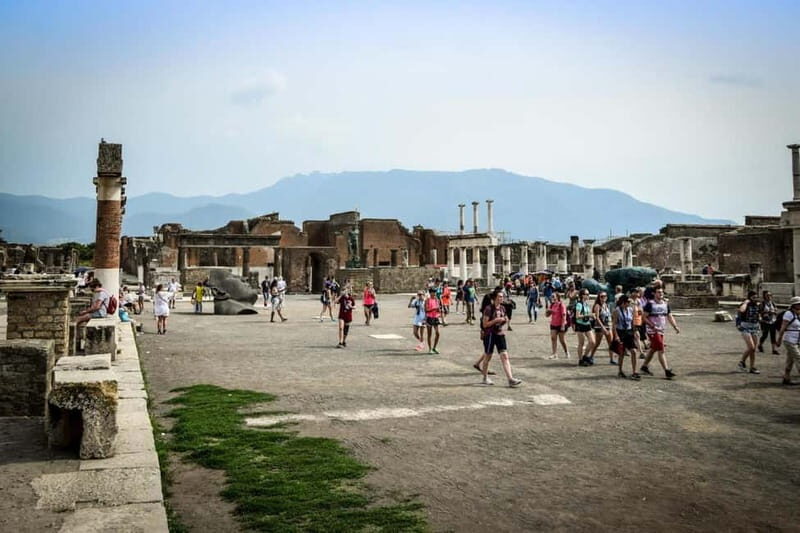 Pompeii: Group Tour with an Archeologist Guide - Key Points