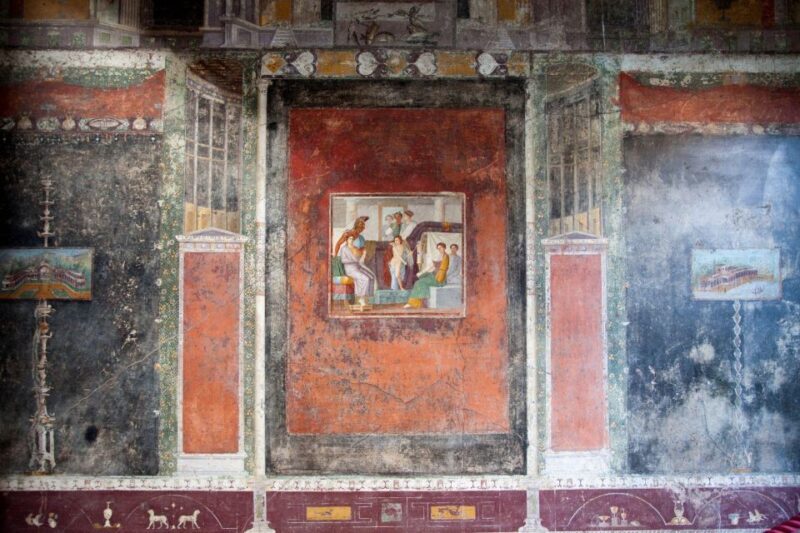 Pompeii Guided Tour with Skip the Line Entry - Group Size and Atmosphere