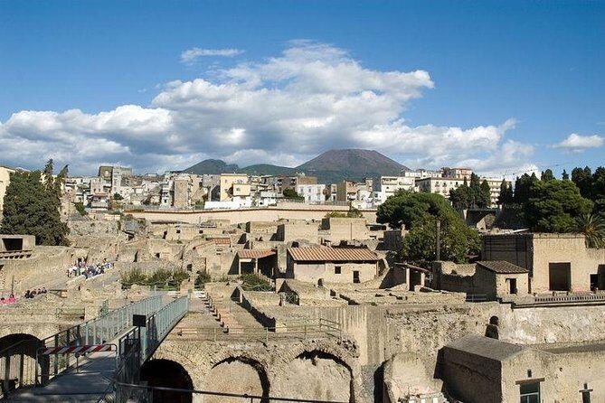 Pompeii-Herculaneum-Vesuvius tour from Sorrento with licensed guide included - FAQ