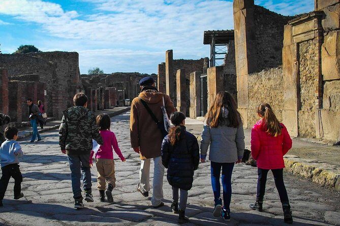 Pompeii Private Tour for Families - Key Points