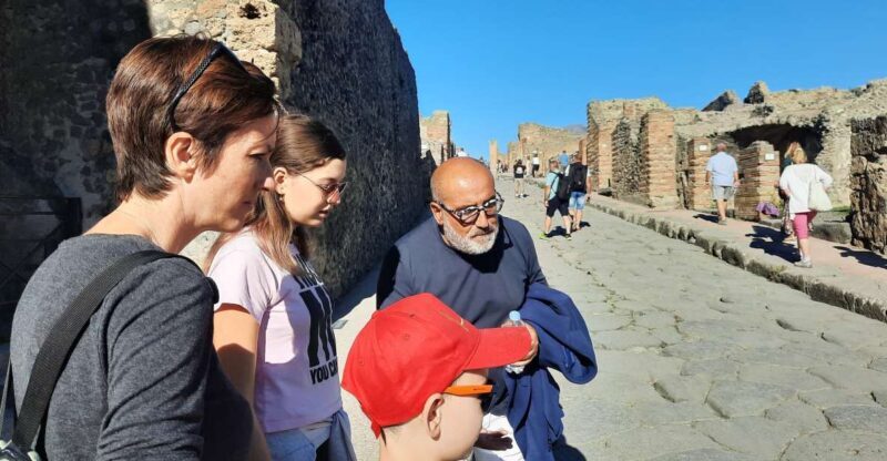 Pompeii Private Tour for Kids and Their Families - Key Points