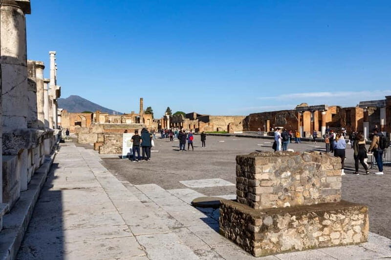 Pompeii Ruins Tour and Shopping at MaxiMall  Private Tour - Who Should Consider This Tour?