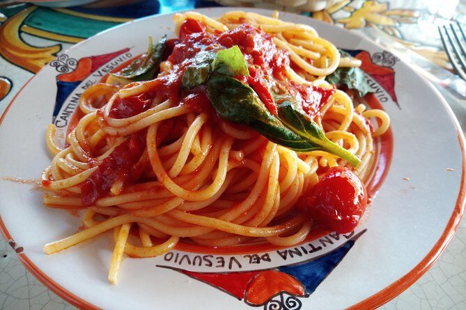 Pompeii SkipTheLine with Lunch&WineTasting from Rome - Who Should Consider This Tour?