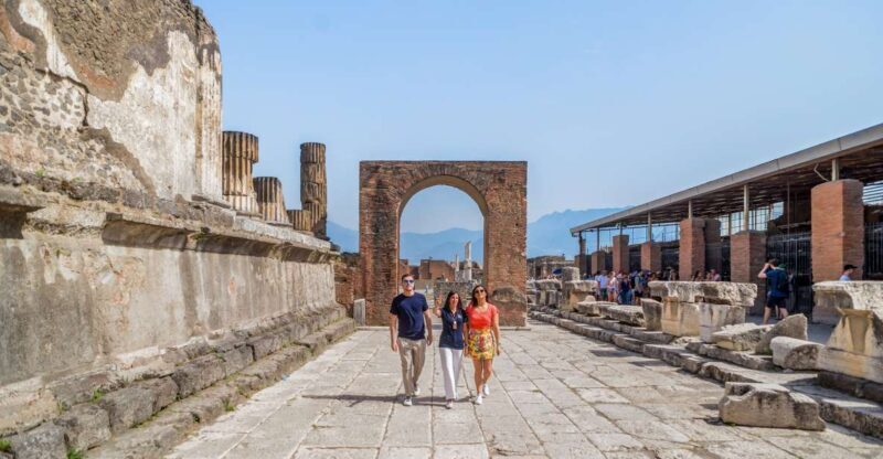 Pompeii: Small Group Tour with an Archaeologist - The Tour Experience: What to Expect