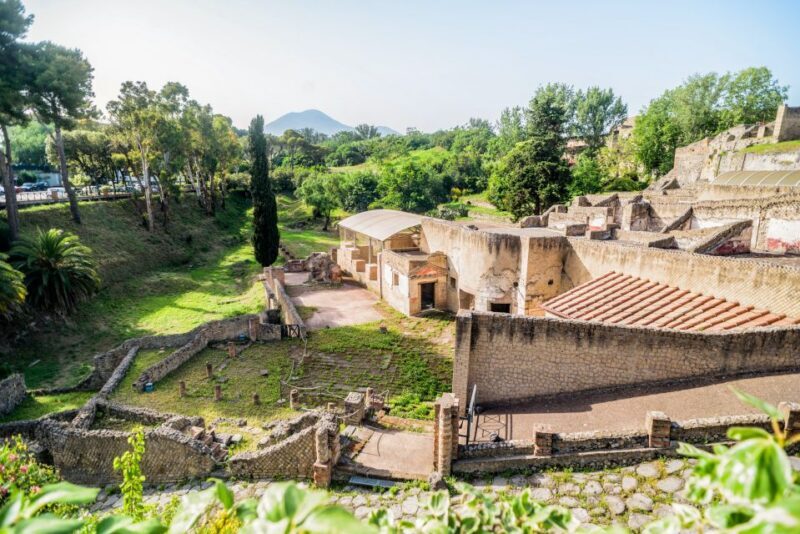 Pompeii: Small Group Tour with an Archaeologist - What Past Travelers Say