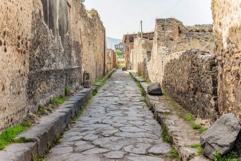 Pompeii: Small Group Tour with an Archaeologist - The Sum Up: Is This Tour Right for You?