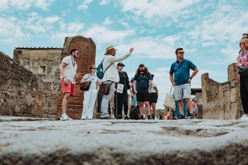 Pompeii small group tour with an Archaeologist for 15 people - The Sum Up
