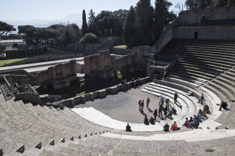 Pompeii Small Group with Archeological tour guide expertise - Authenticity and Experience