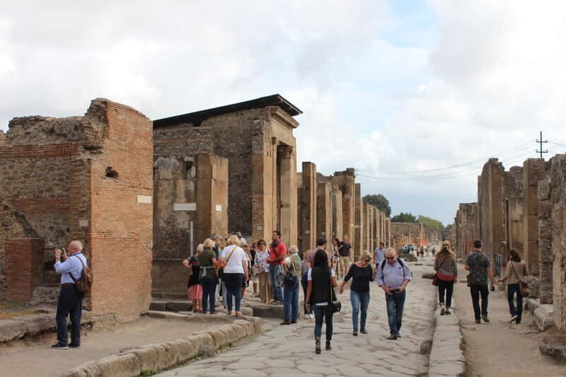 Pompeii: The Ultimate Skip-the-Line Archaeological Adventure - Key Points