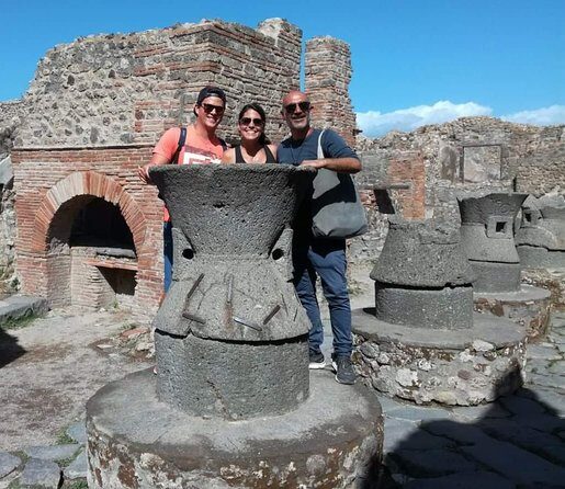 Pompeii Tour from Naples: Skip-the-Line Entry + Guided Visit - A Thorough Look at the Pompeii Tour Experience