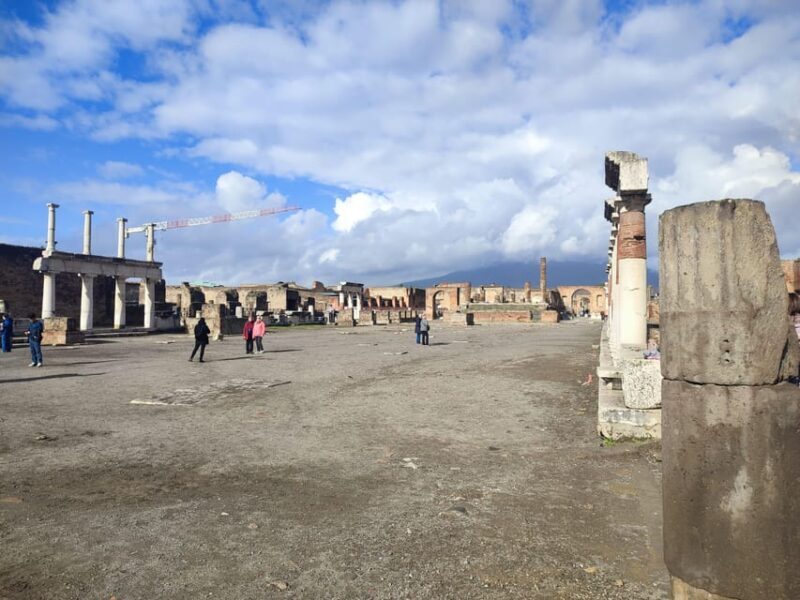 Pompeii: two hours walking Tour - Introduction to the Experience