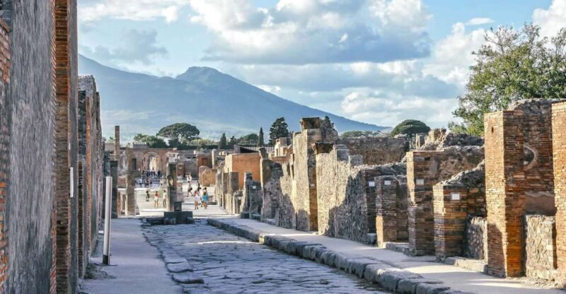 Pompeii: Visita guidata in piccoli gruppi, con guida esperta - The Value of an Expert-Led Tour