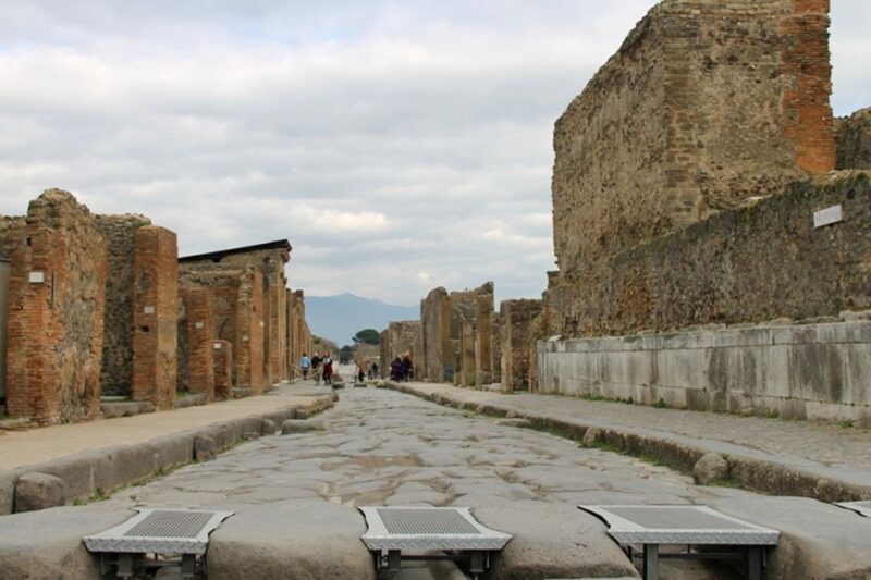 Pompeii Wheelchair Accessible Private Tour - Key Points