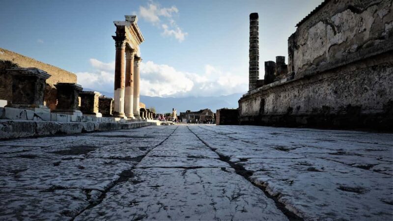 Pompeiis Free Entry  Join Our Exclusive Guided Tour! - Key Points