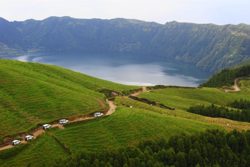 Ponta Delgada: Full-Day Sete Cidades 4X4 Tour with Lunch - Breakdown of the Itinerary