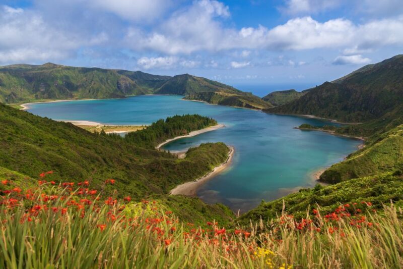 Ponta Delgada: Sete Cidades & Lagoa do Fogo Tour with Lunch - Who Should Consider This Tour?