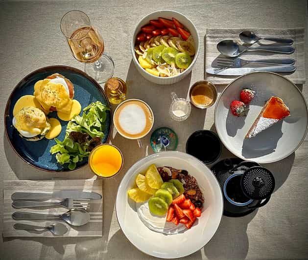 Ponta Delgada: Yoga & Brunch - Key Points: