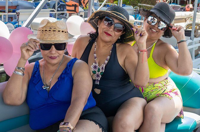 Pontoon Private Tour of the Seven Colors Lagoon - FAQ