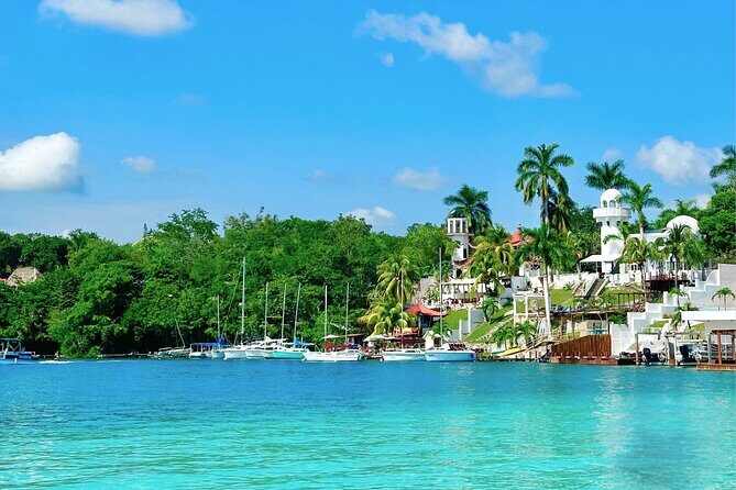 Pontoon Tour of the Seven Colors Lagoon in Bacalar - The Experience in Practice