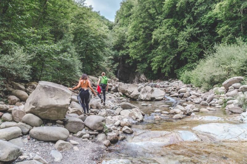 Pontremoli: Stretti di Giaredo Canyoning Tour - Exploring the Stretti di Giaredo: A Closer Look