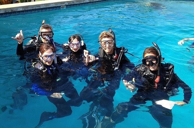 Pool Scuba Refresher - Authentic Experiences