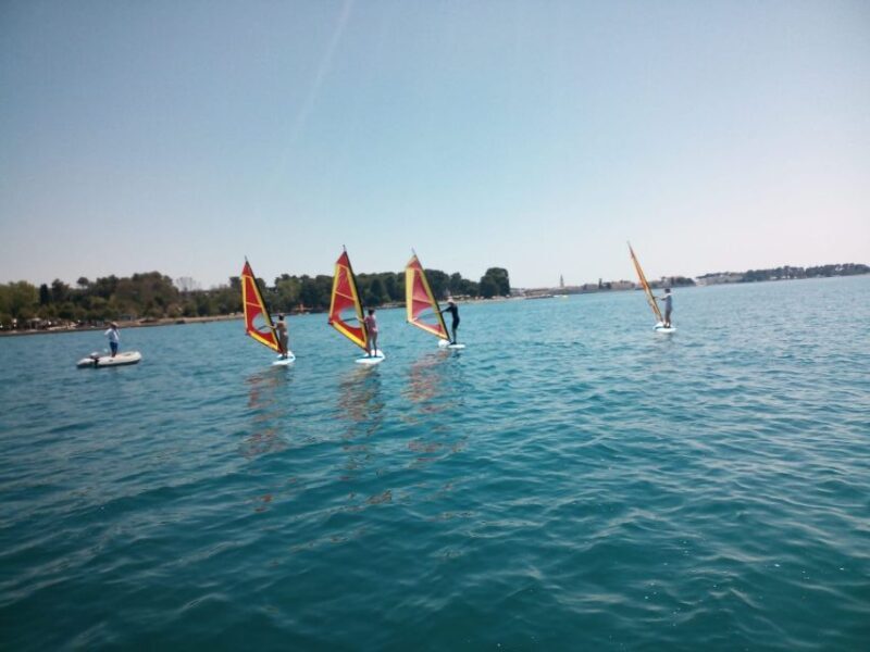 Pore: 2-hour windsurfing lesson - An In-Depth Look at This Windsurfing Experience in Pore