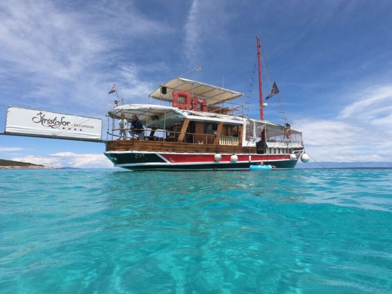 Pore: Evening Boat Trip to Discover Dolphins - Key Points